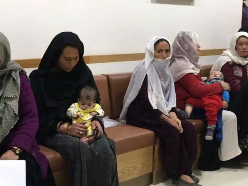 د خوړو نړۍوال سازمان په افغانستان کې ۳ ۲ میلیونه ښځې او ماشومان په